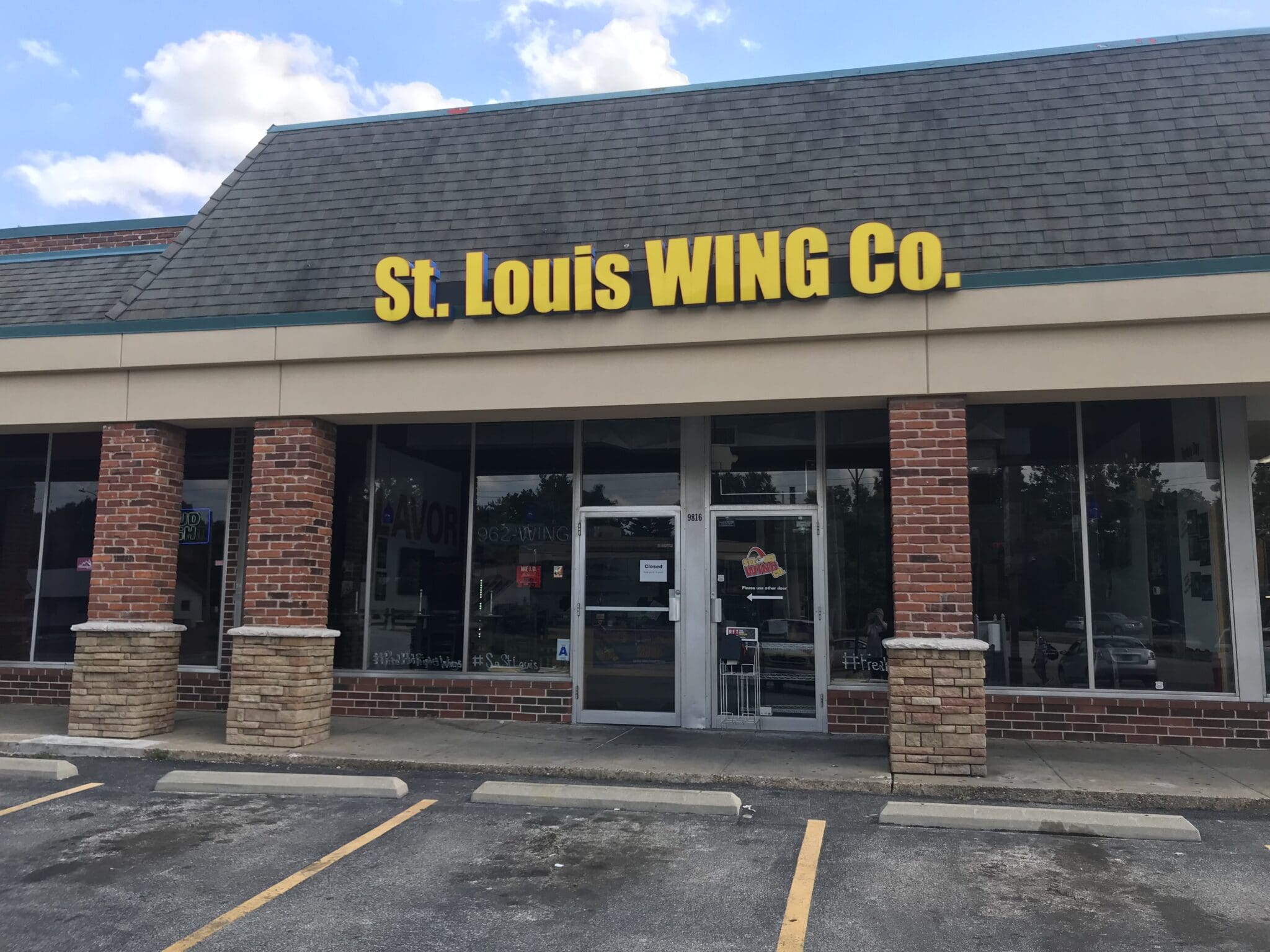 St Louis WING Co closed after 10 years - St. Louis Restaurant Review